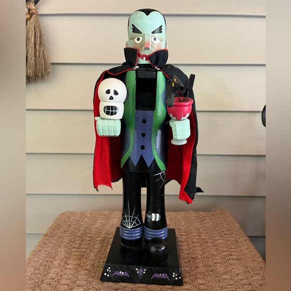 Holiday | Halloween Vampire Nutcracker In Great Shape And Moving Bat ...